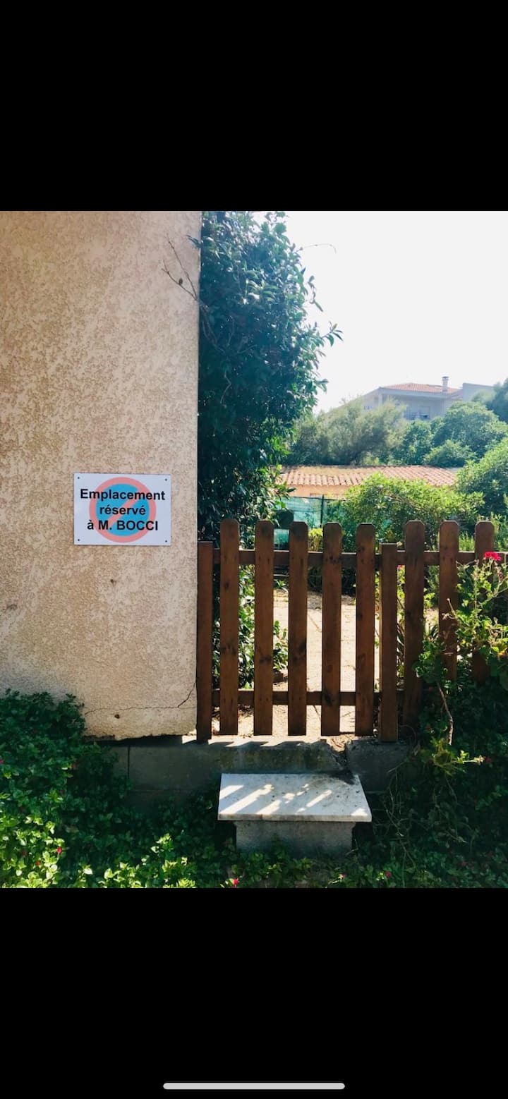 À 50 Mètres De La Mer Avec Jardin Et Parking Privé - Isola Rossa