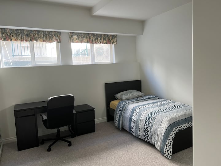 Spacious 4 Bed Stay In Coquitlam - Port Moody