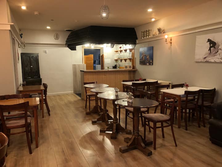 Near Blackpool Town Center And Winter Garden - ブラックプール