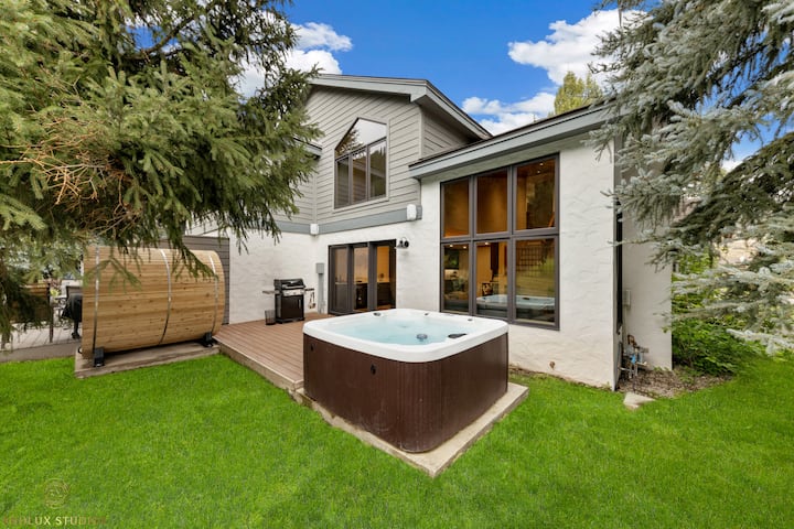 Sleeps 12 | W/hottub & Sauna | 9 Min From Slopes - Beaver Creek, CO