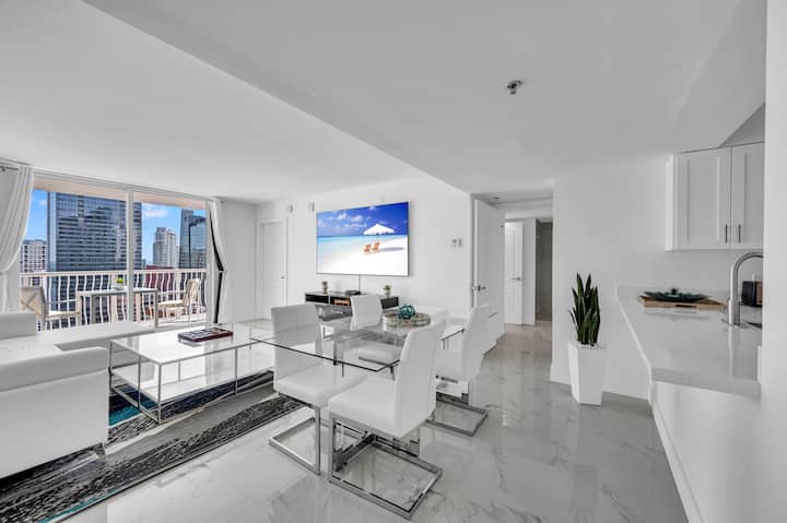 Luxurious 34th Floor Ocean View Private Unit - Key Biscayne