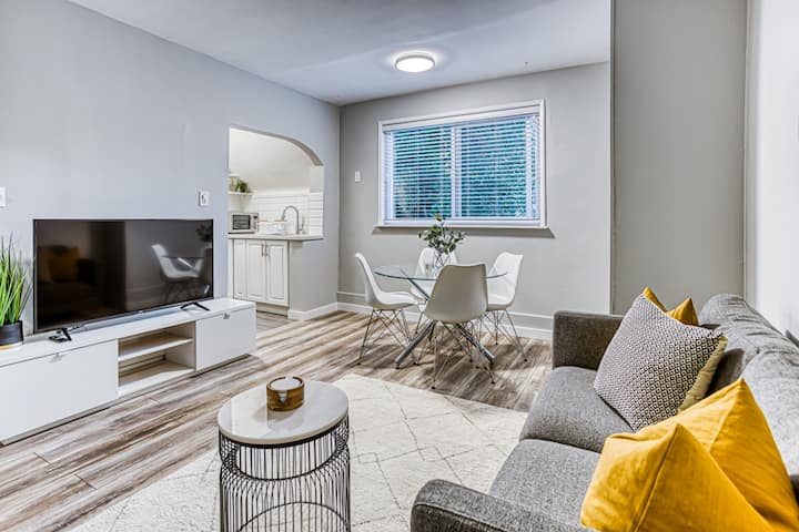 1bed 2stops To Dt, Mins Walk To Station, Parking E - Vancouver