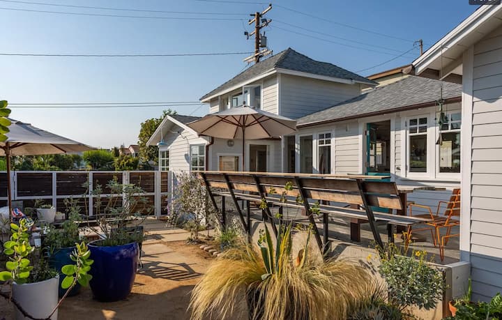 Woods Cove Beach Cottage; Authentic Surf Shack - 拉古納海灘