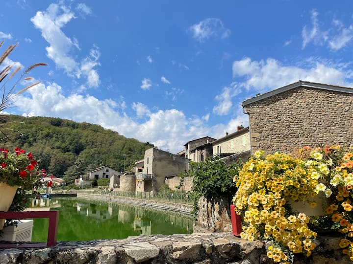 Les Gîtes Des Serves Logement 8-11 Personnes - Condrieu