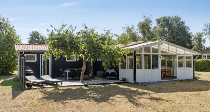 3-bedroom Vacation Home Close To The Beach - Rødby