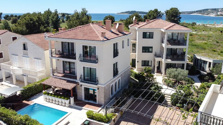 Villa Veronika 5 * With Pool - Primošten