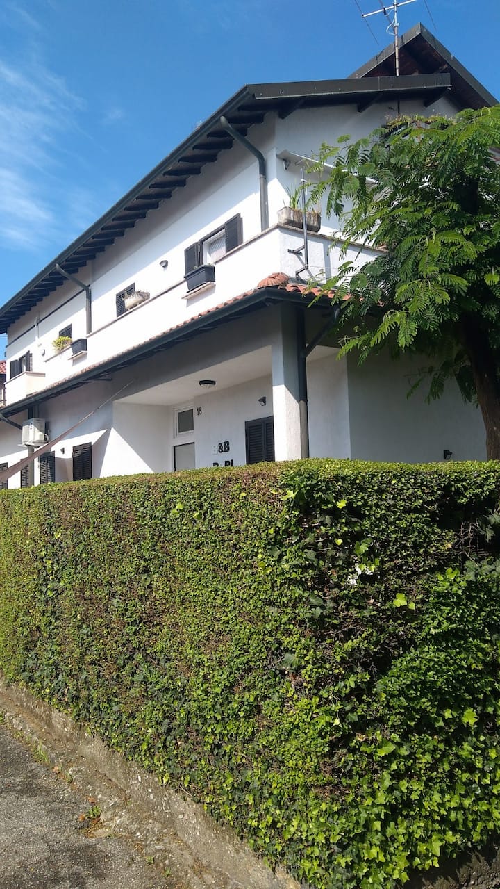Holiday Home With Garden For 4/5 People - Bergamo