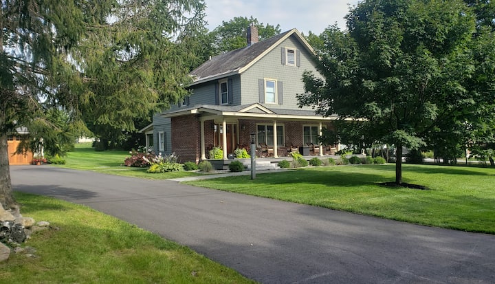 Comfortable Vermont Getaway. Three Bedroom Home. - Rutland, VT