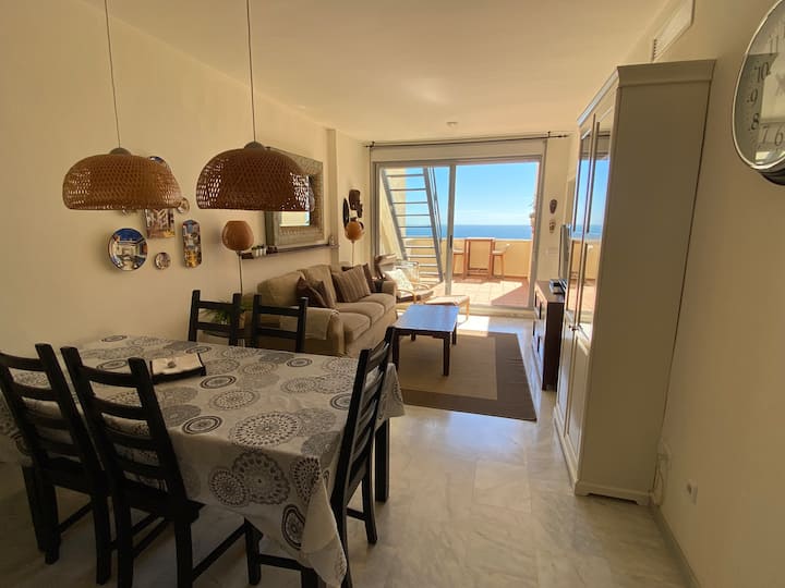 Apartment With Large Roof Terrace And Sea View! - 豐希羅拉