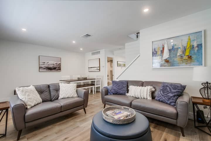 Pristine In Pacific Beach * One Block To The Ocean - San Diego