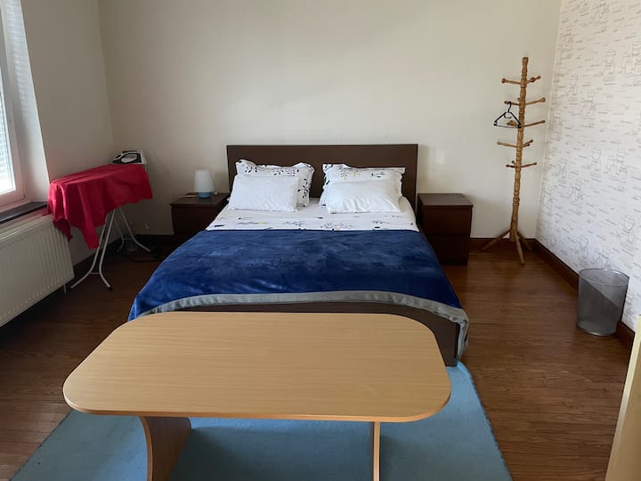 Ravissante Chambre Pour Un Séjour Agréable. - Arlon