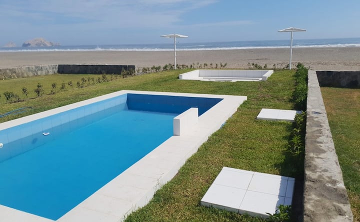 Hermosa Casa de Playa con Piscina Frente al Mar - Cabañas en renta en Lurín, Provincia de Lima ...