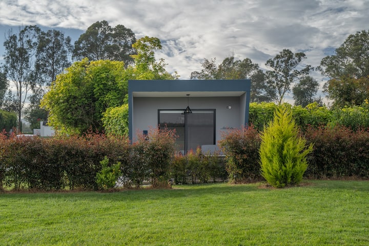 Luxury Getaway: Hot Tub & Breakfast Near Bogota - El Rosal