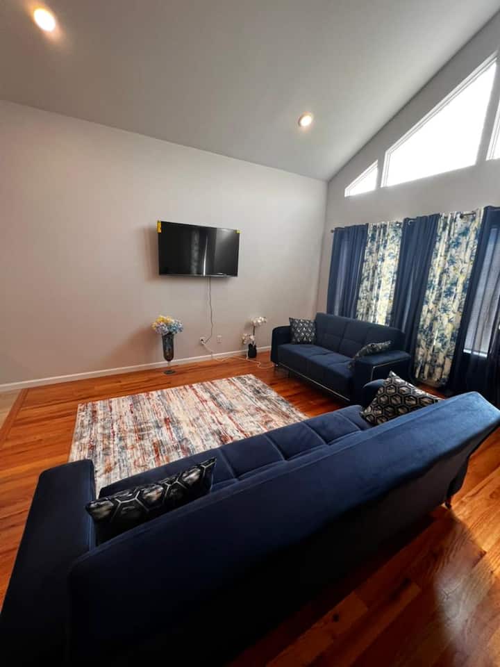 Lovely 3 Bedroom Unit In A New Building In Newark - Newark, NJ