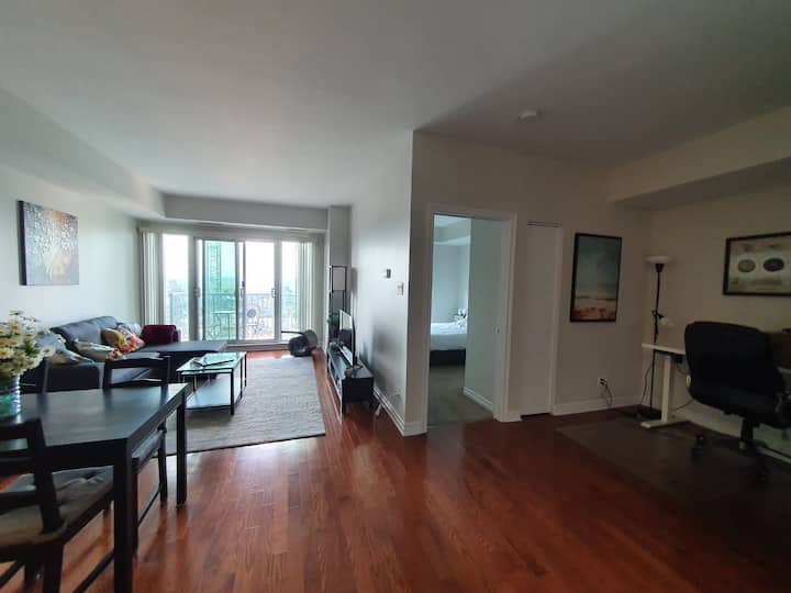 Spacious And Modern 1-bedroom Condo With Pool - Gatineau