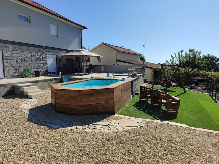 Refúgio Na Montanha Com Um Belo Pôr Do Sol - Soajo