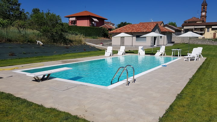 Domus Alba, Residenza Tranquilla Con Piscina - Asti