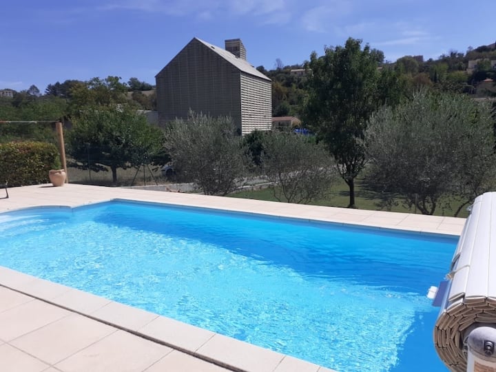 Petite Maisonnette Dans Une Villa - Oraison