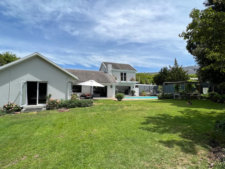 6-sleeper With Pool & Inverter: Tokai, Cape Town. - Ciudad del Cabo