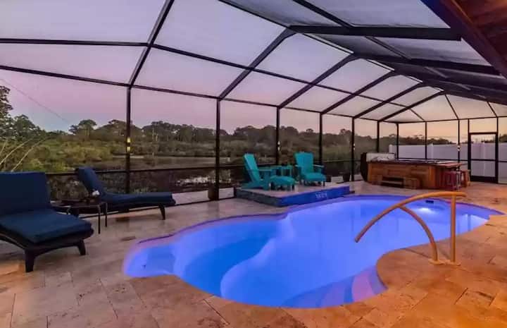 Peaceful 3 Bedroom Gulf Getaway - New Port Richey, FL