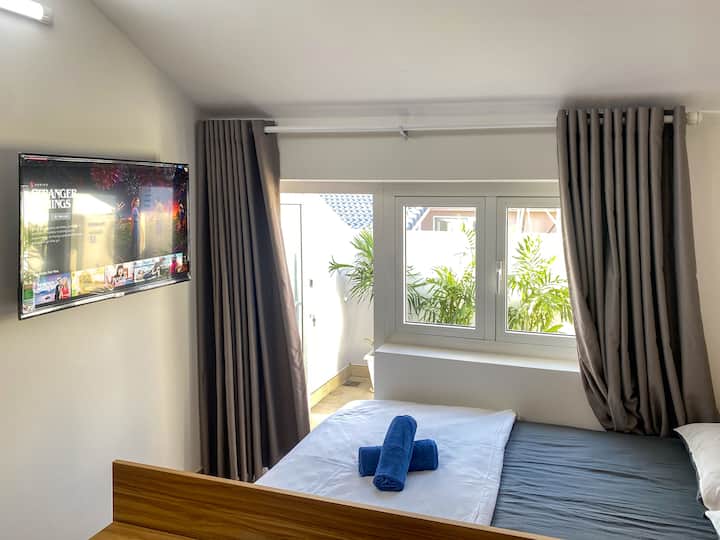 Lynhapartment• Balcony Chilling Hip Roof Flat @D7 - Ho Chi Minh City