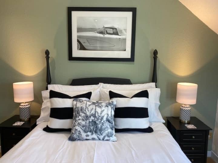 Homely One-bed Apartment With Distillery View - Inverness