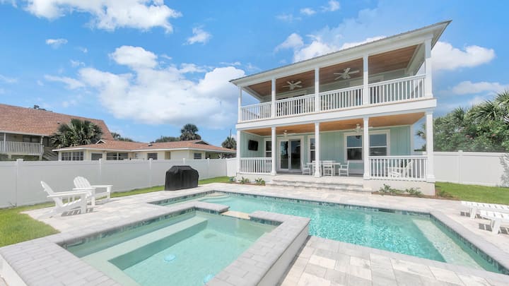 Surf-n-santa 6 Br/4 Ba, Private Pool & Hot Tub, - Panama City Beach, FL