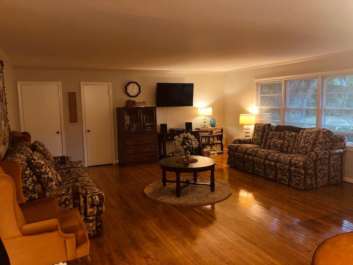 Nice 3 Bedroom House In Tuscaloosa Close To Ua - Tuscaloosa, AL