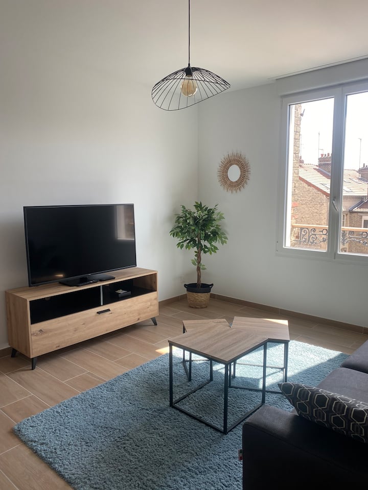 Le 202 De La Gare: Appartement Neuf Et Climatisé - Châlons-en-Champagne