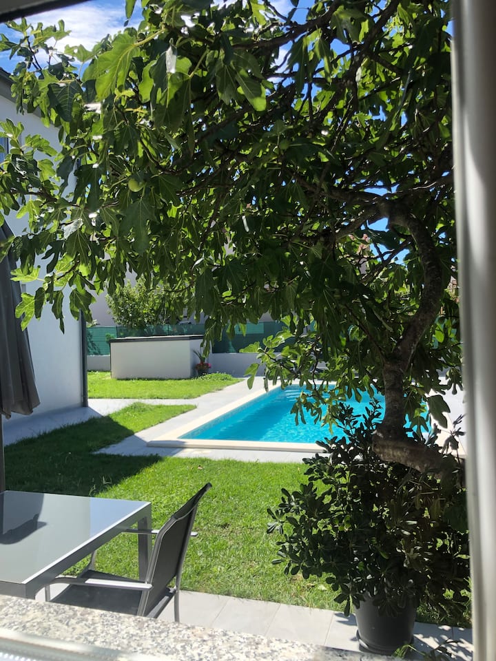 Neda Apartment With Pool - Pula