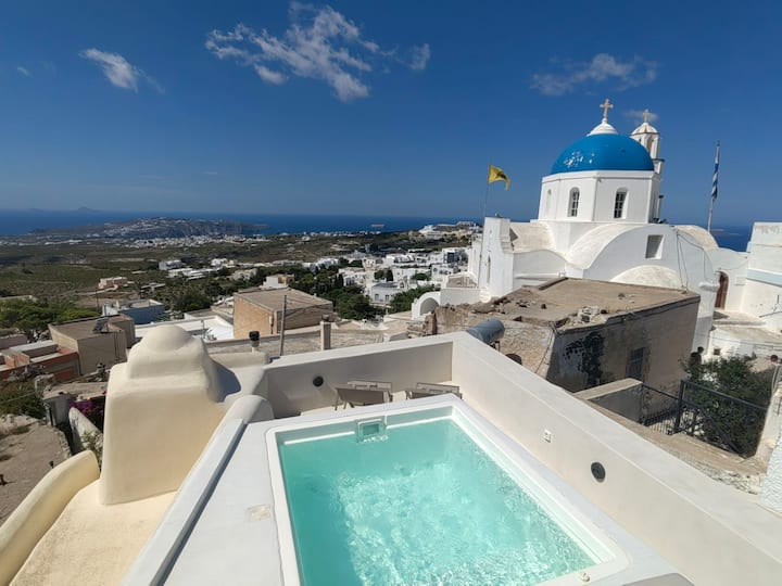 Thiro Exclusive Villa In Pyrgos - Santorini