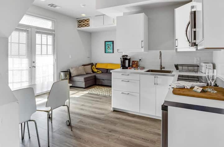 The Calvin Loft - Charming Carriage House In East - Nashville, TN