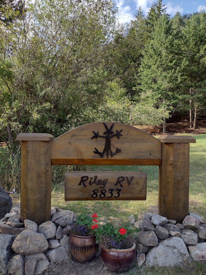 Riley Rv Campground Campsite #4 - Lillooet