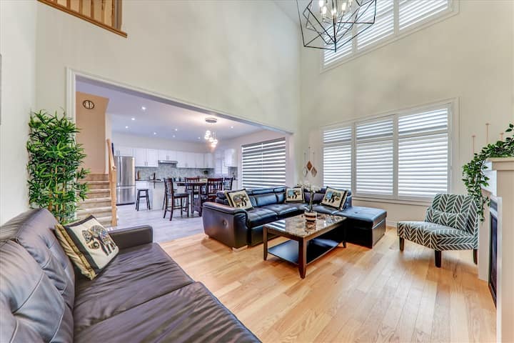 Chad's Cove - All Season Getaway In Carrying Place - Prince Edward County