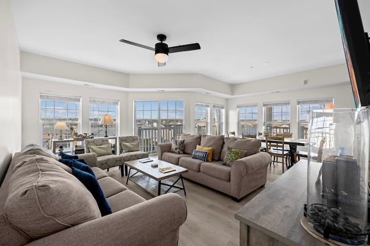 Channel Views! 6 Bedroom Spacious Deluxe Condo - South Carolina