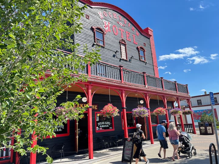 Second Floor Queen Size Bed Room - Cochrane