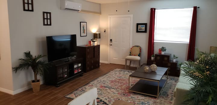 Carribbean 1 Bedroom Retreat In Downtown Sanford - Lake Mary, FL