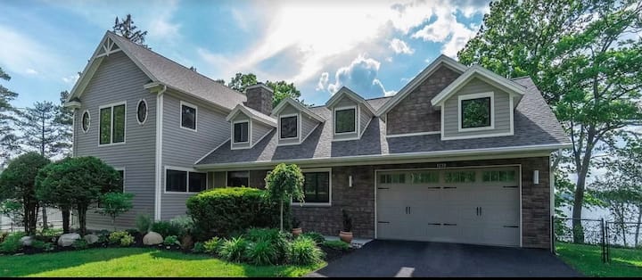 Amazing Saratoga Lake Home Near Track, Sunset View - Saratoga Springs, NY