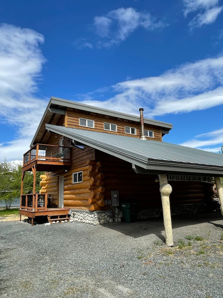 Girdwood Chalet With Sauna And Views Of Alyeska - Girdwood, AK