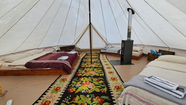Romantic Tent With Fireplace - Șuncuiuș