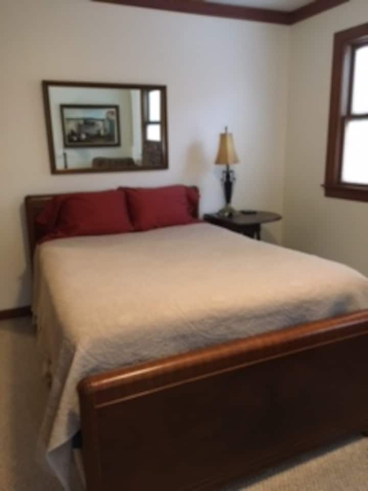Heaven On Earth's Warren; Long-term Stays Welcome - Kennesaw, GA