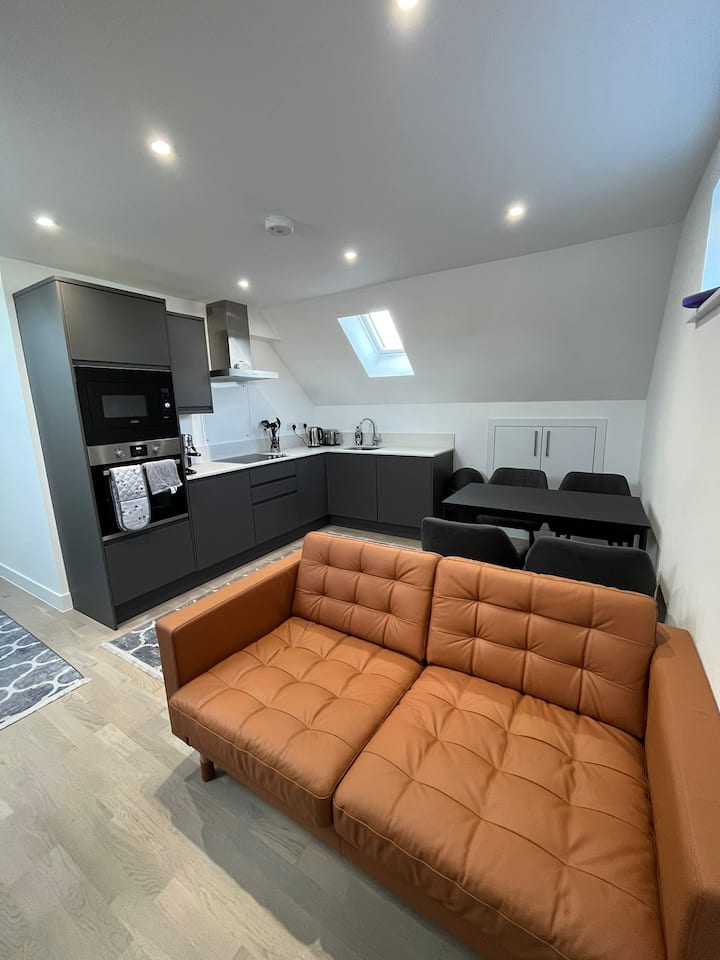 Modern 2-bedroom Flat Best Location&free Parking - Bicester