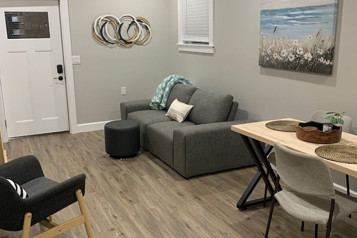 Modern Brand New Apartment W Amazing Outdoor Patio - Tampa, FL