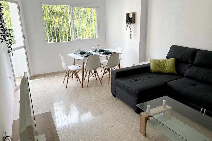 3-bedroom + Crib - Perfect For The Family - Estepona