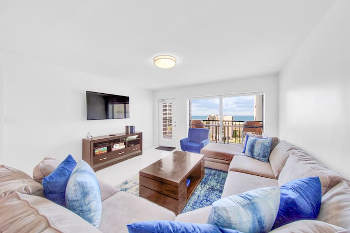 Amazing 7th Floor Beachfront Condo Wonderful Views - South Padre Island