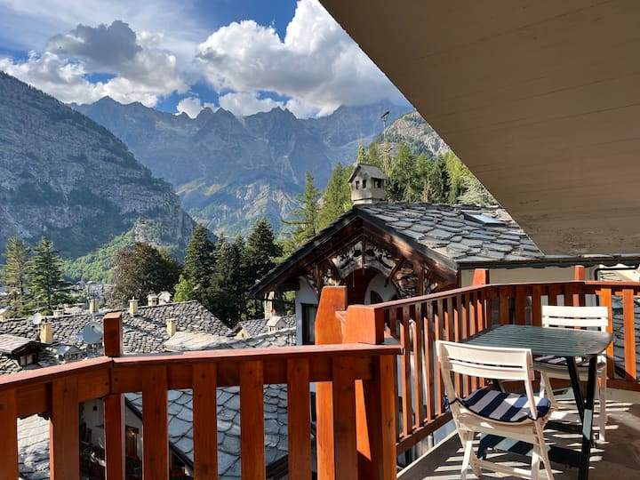 Appartamento Con Vista A Courmayeur - La Thuile
