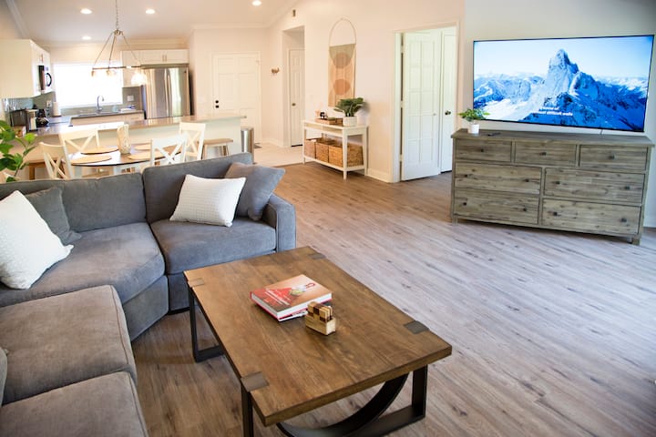 Beautifully Designed Condo With Pool, Near Beach. - Aliso Viejo, CA