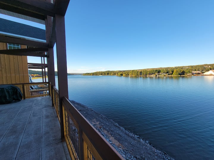 Custom Lakeside Balcony Cabin 20b - Houghton, MI