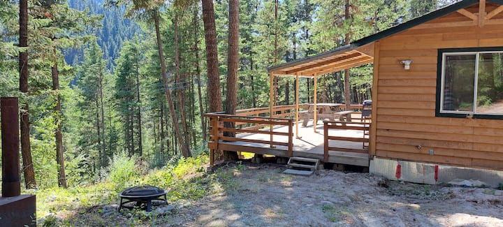 Falkland Vacation Rentals & Homes - British Columbia, Canada | Airbnb