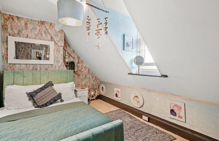 Bliss Contractor Stay 2 Bed Colourful Apartment - Broadstairs